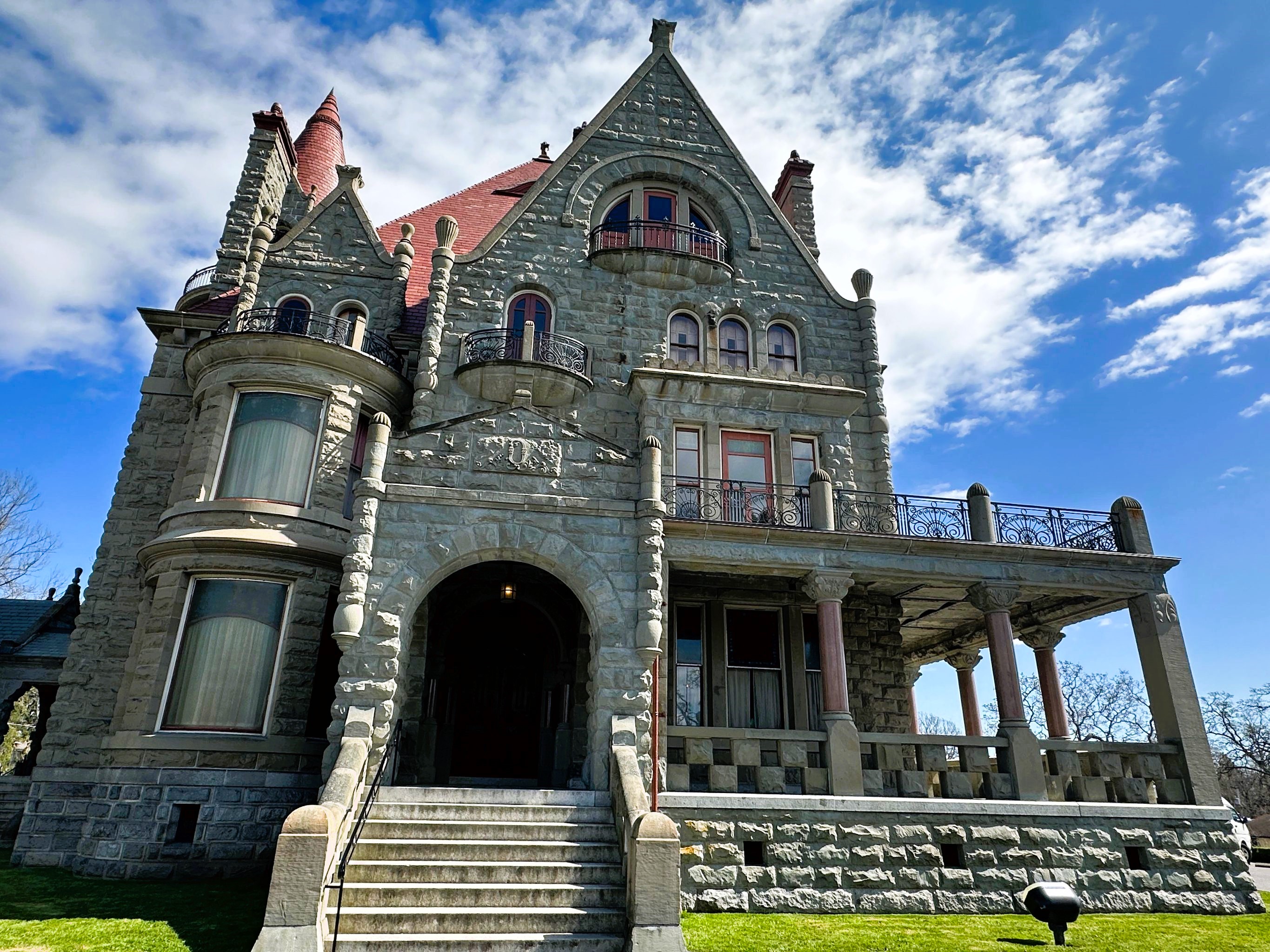 6-Hour Tour: Discover Victoria's Iconic Architecture and Rich History ...