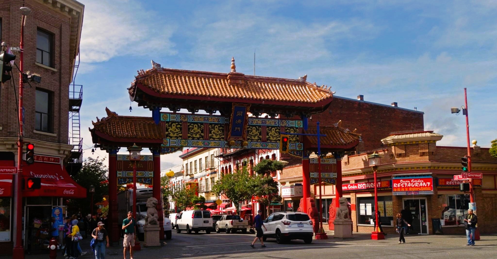 6-Hour Tour: Discover Victoria's Iconic Architecture and Rich History ...